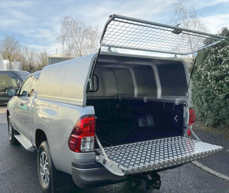 Toyota Hilux Extra Cab Agrican Canopy with Mesh Gate | Extra Cab ...