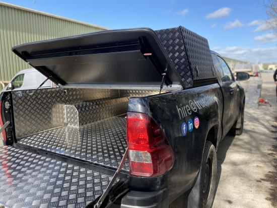 Aluminium Crossover Box & Tonneau Cover | Crossover Boxes | Boxes | N ...